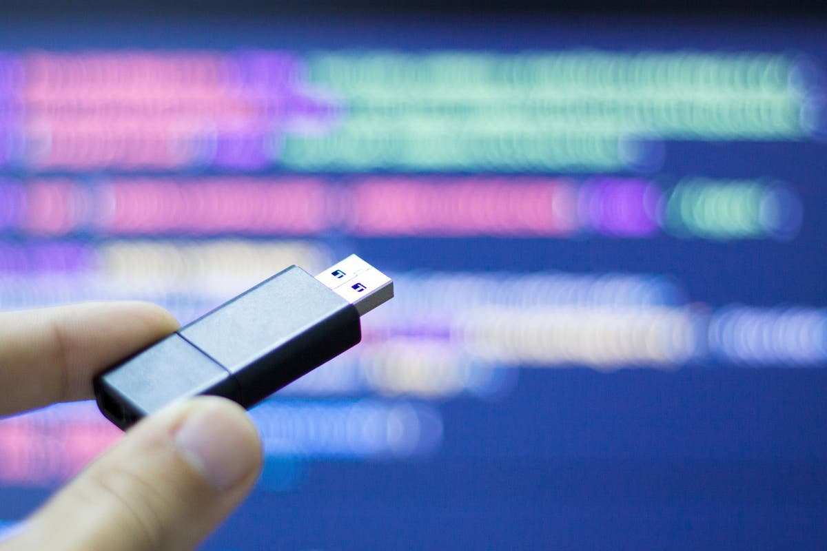 Russian state hackers spread USB worm worldwide | The Independent Russian state hackers spread USB worm worldwide | The Independent